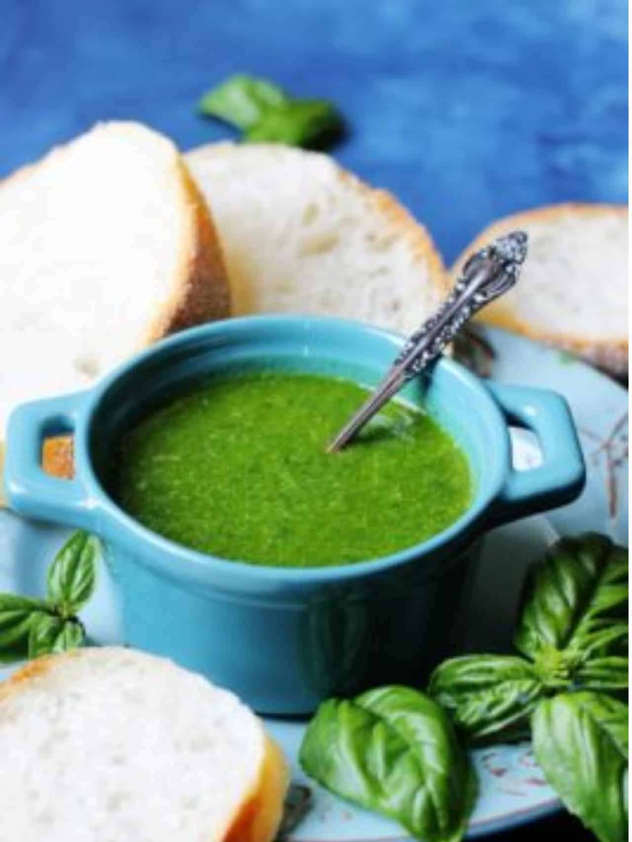 Basil Sauce with Garlic & Lemon - Eating European